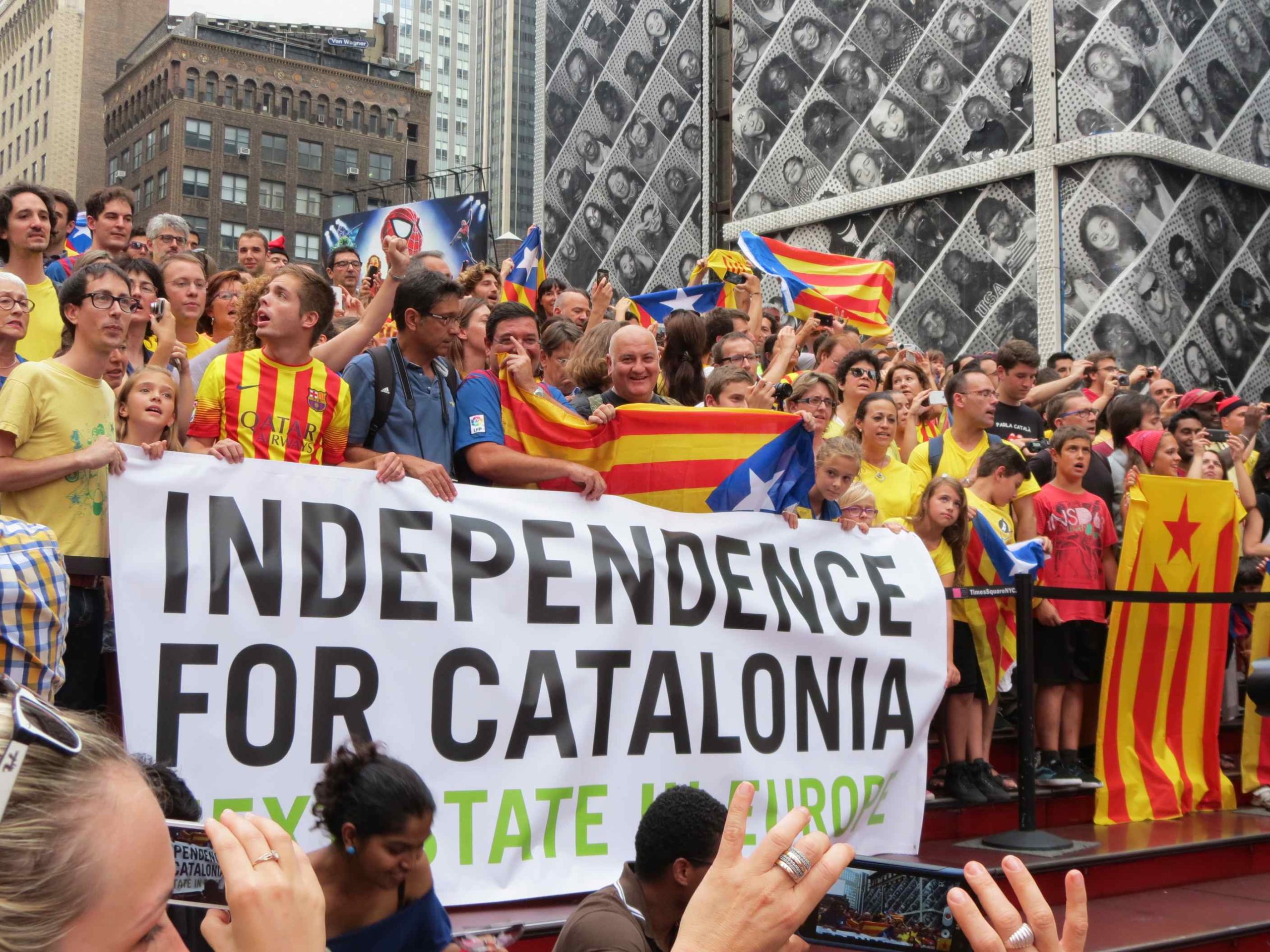 Students from Spain on the Catalonia crisis - Univers magazine