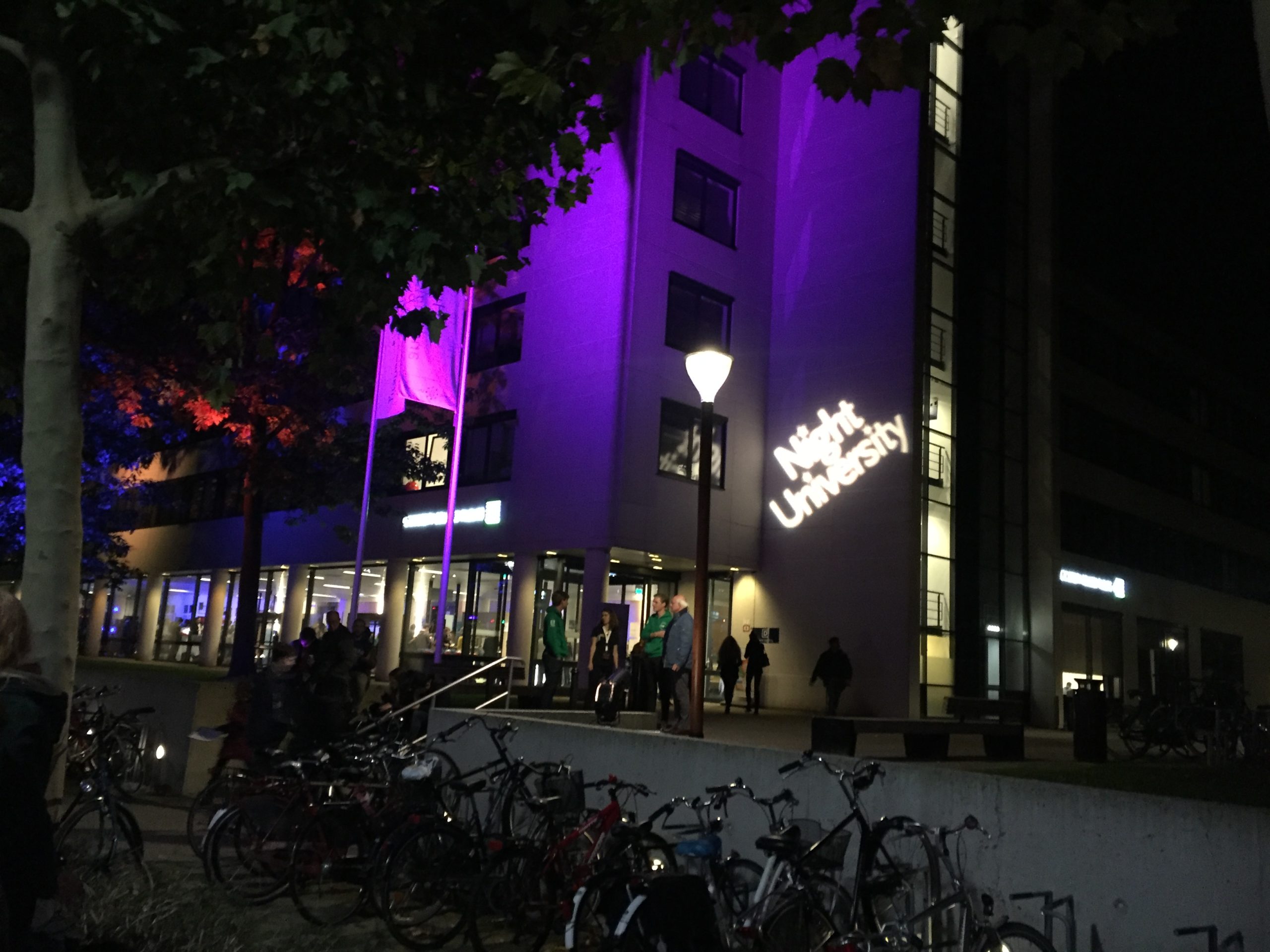 A night at the university - Univers magazine