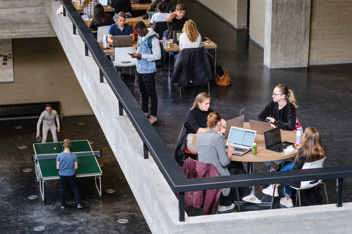 Building Tilburg University Names