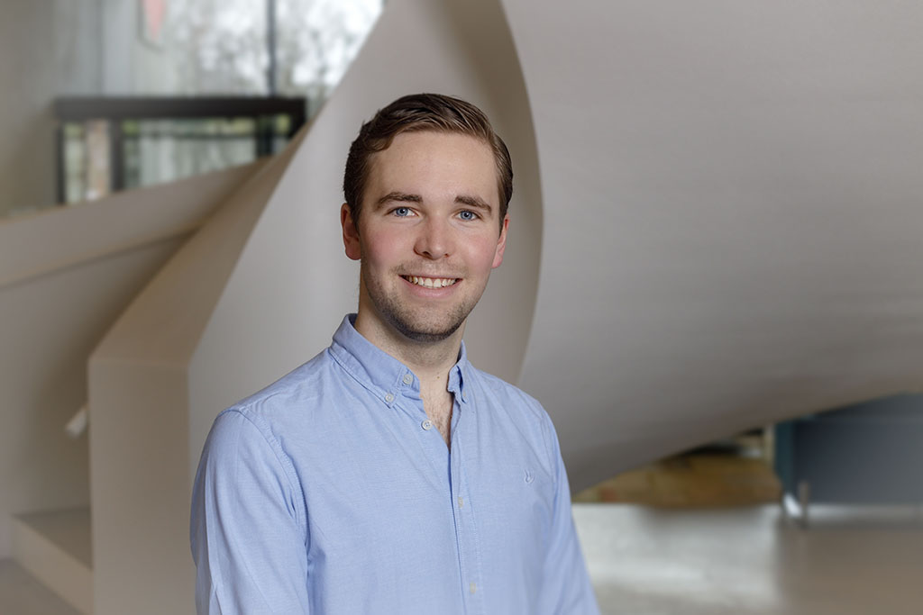 Tilburgse economiestudent helpt oud-ministers om kleine partijen de ...