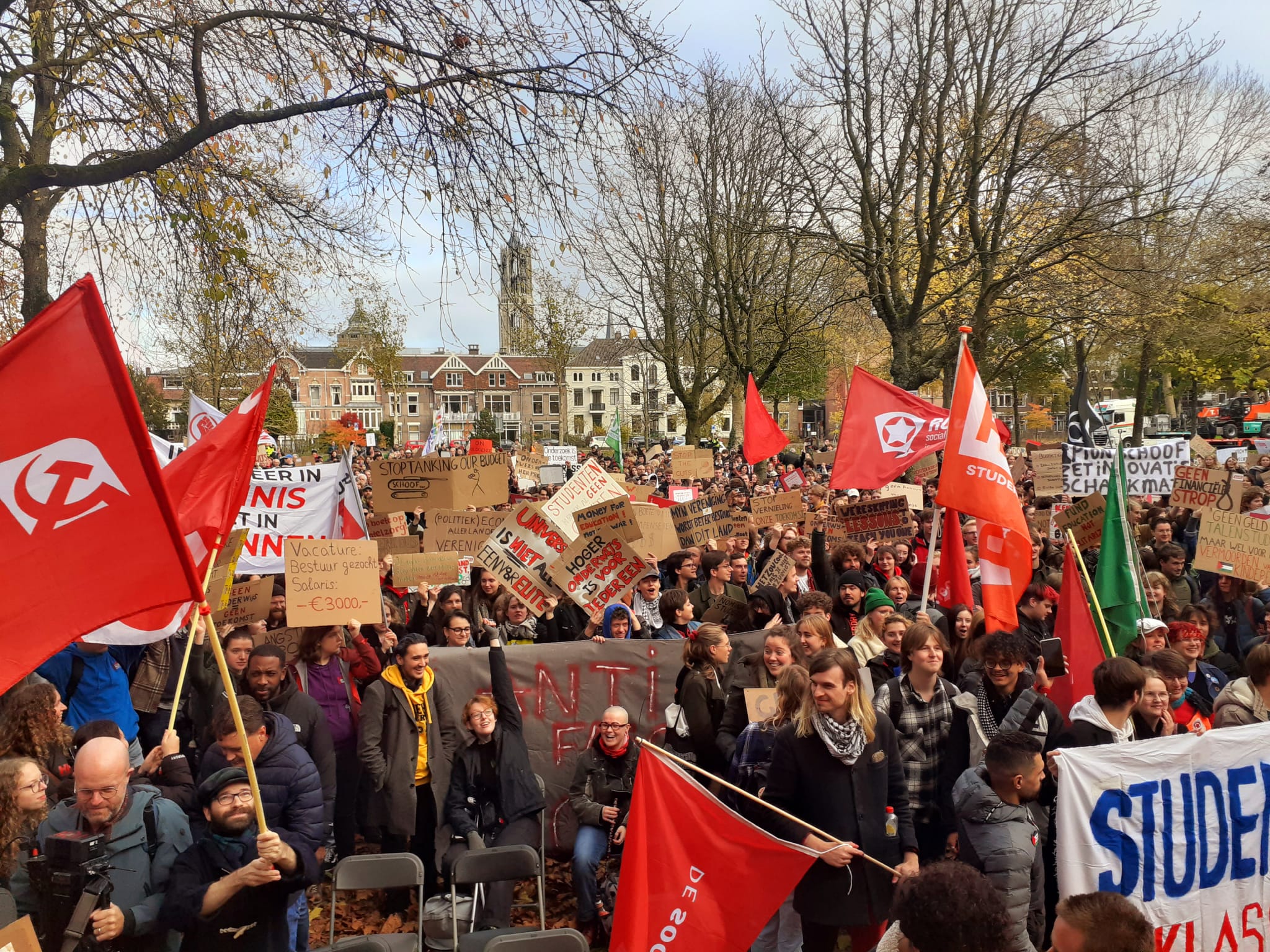 Ondanks ‘verbod’ groot protest in Utrecht - Univers magazine