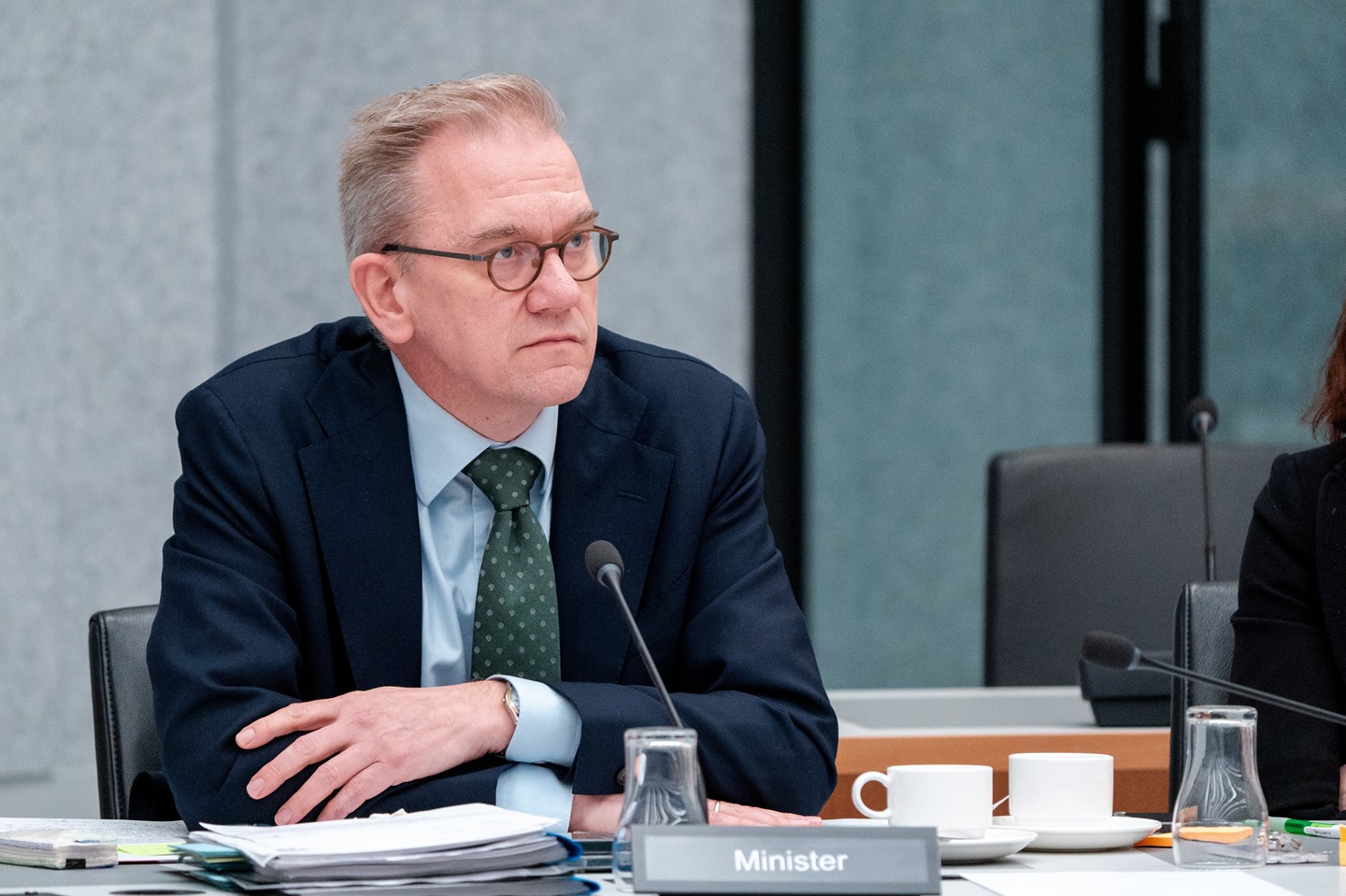 Waarom we teveel betalen voor printerinkt. Alumnus Jona van Loenen kijkt naar de economie door ...