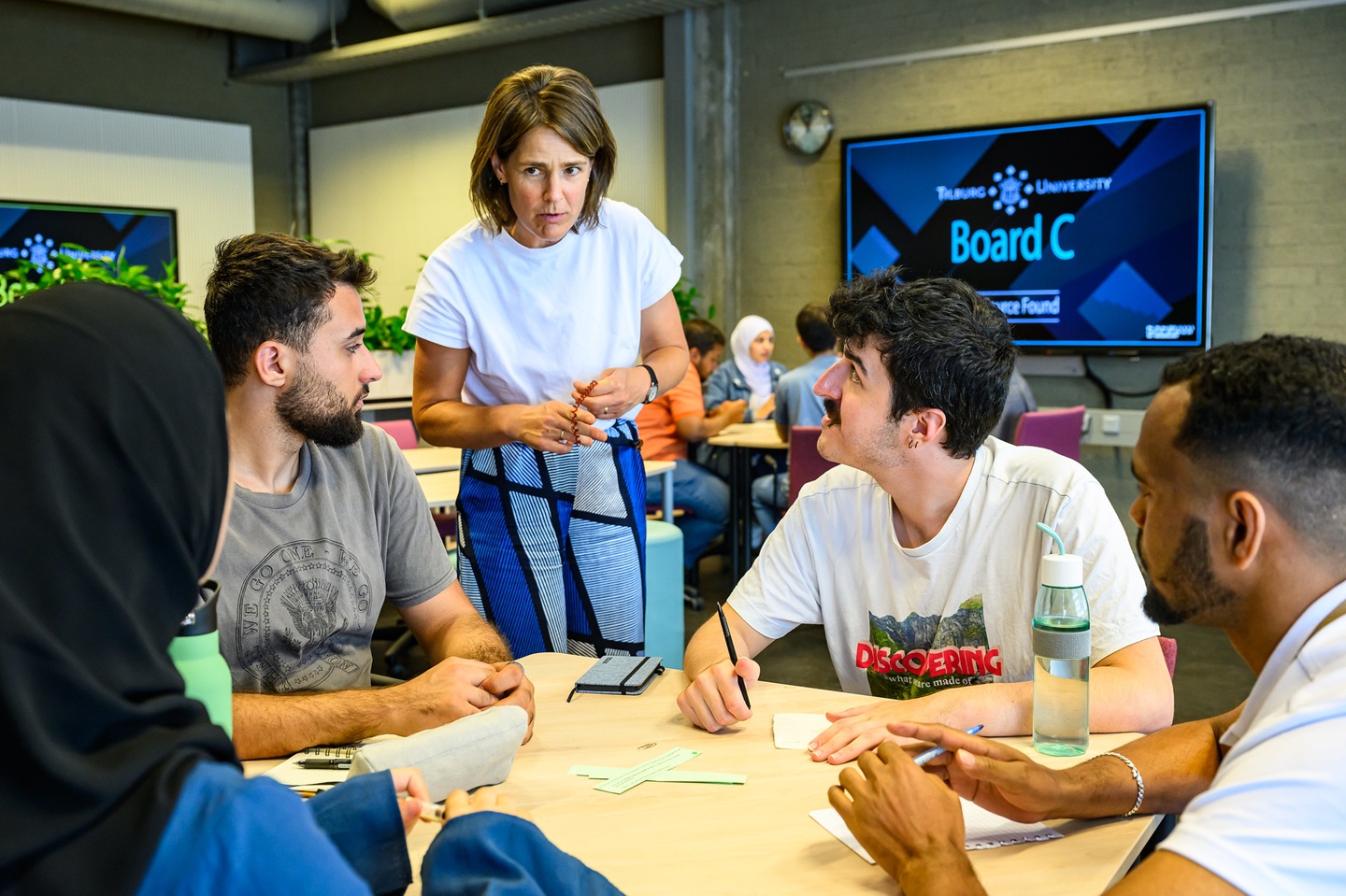 TikTokken én een kinderboek schrijven: student Quinn Bezemer wil kinderen laten lachen - Univers ...
