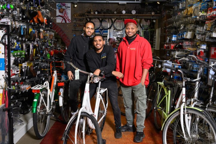 De fietsenwinkel op de campus als ontmoetingsplaats: ‘Als het moet ...